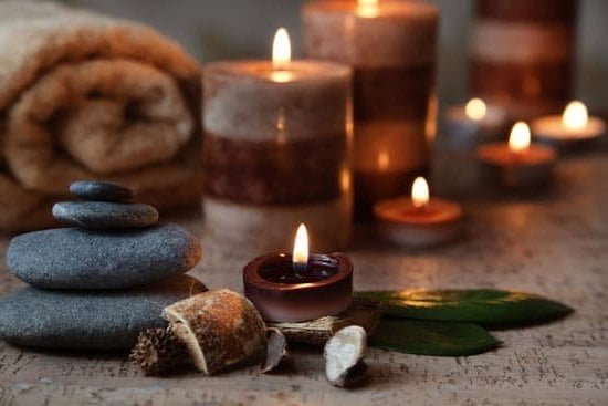 How To Make Aromatherapy Essential Oil To Use On Skin | Deep Aromatherapy